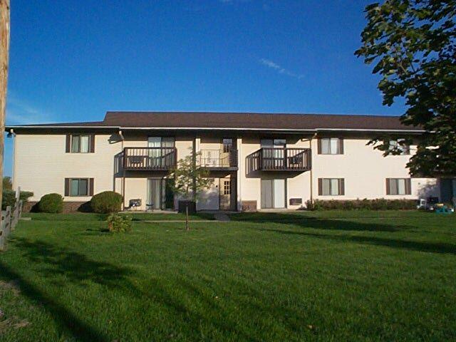6588 Lake Rd