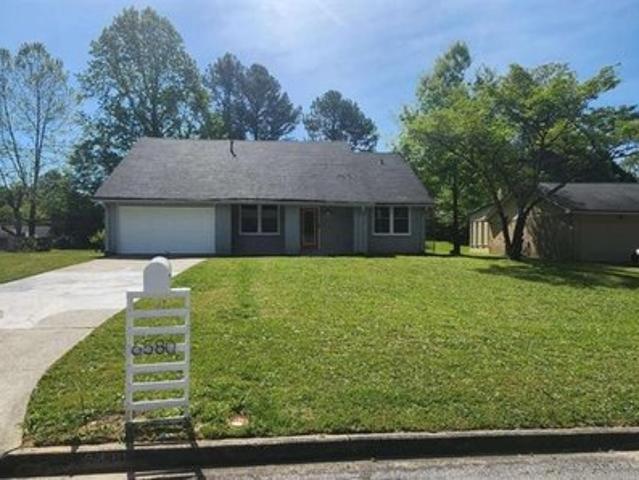 6580 Bellburn Rd, South Fulton, GA 30349