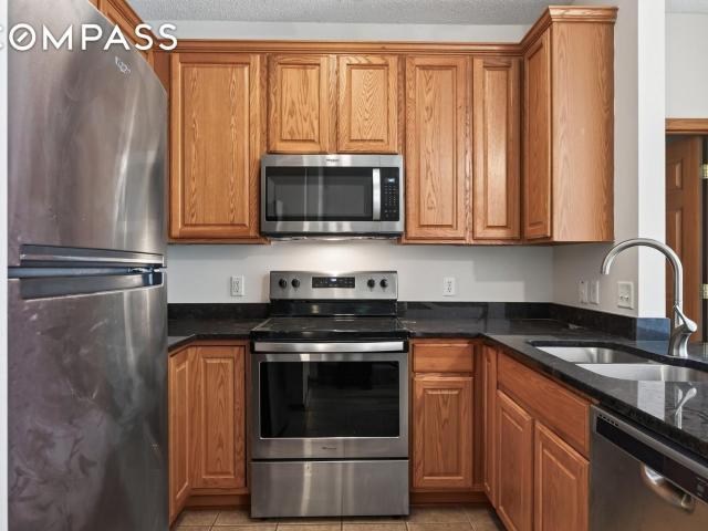 6581 Olive Ln N, Maple Grove, MN