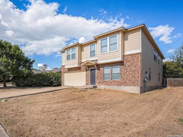 658 Crosspoint Dr, New Braunfels, TX 78130 | MLS #1906