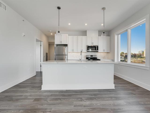 658 Grand St # 303
