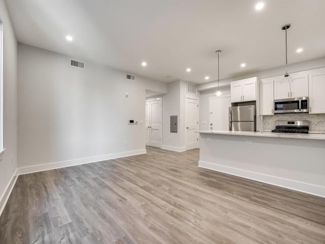 658 Grand St # 504