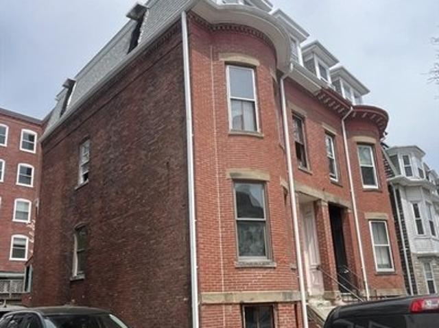 658 E 5th St, Boston, MA 02127
