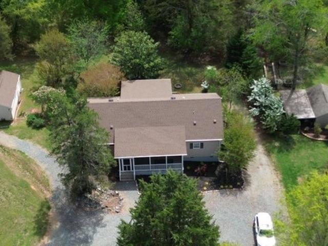 658 Ferry Hill Trl, Clarksville, VA 23927