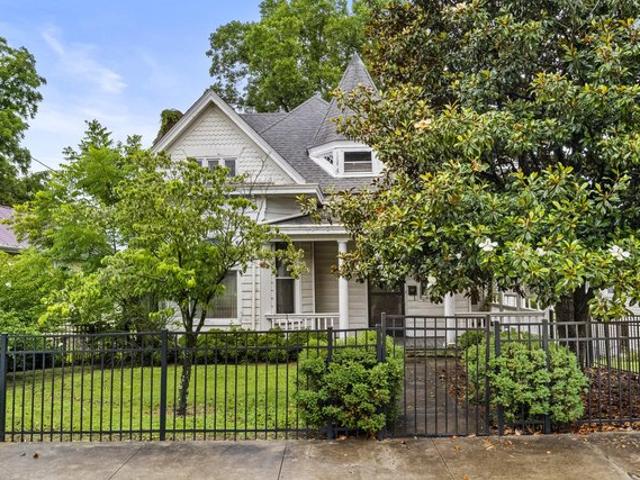 658 Higgins Ave, Paris, KY 40361