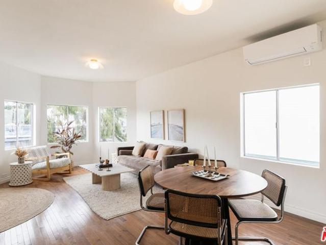 658 Laveta Terrace, Los Angeles, CA 90026