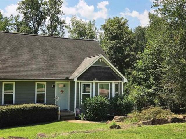 658 Maple Dr, Greer, SC 29651