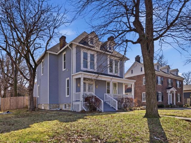 658 N Broadway