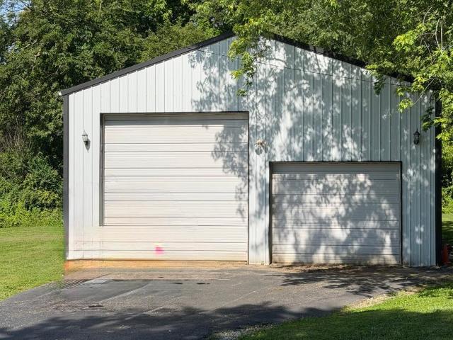 658 S Short Street