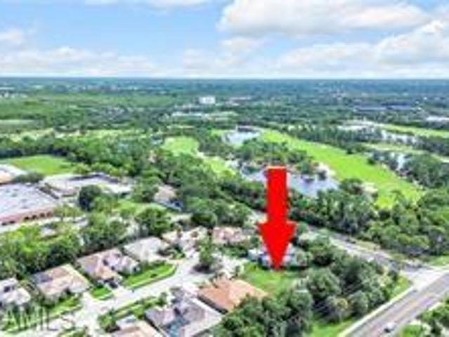 658 Soliel Dr, Naples, FL 34110 | MLS #226010