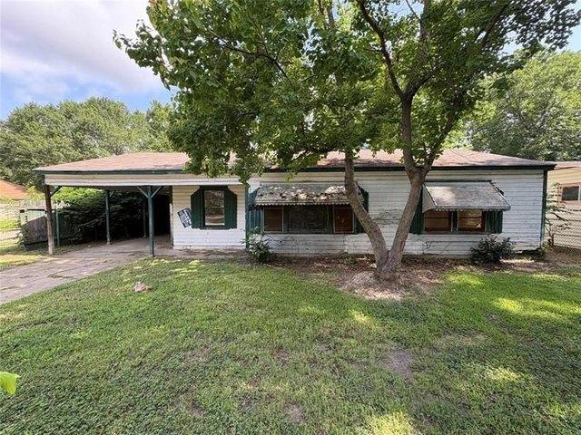 658 W 69th St, Shreveport, LA 71106