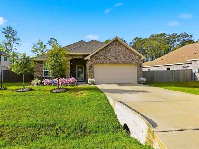 658 W Linnwood Dr, New Caney, TX 77357