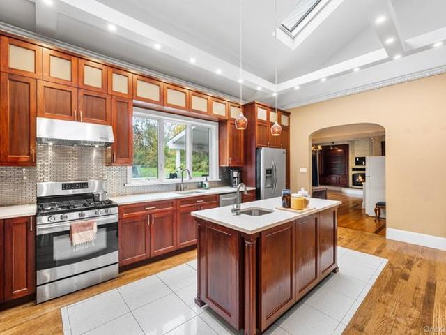 658 Waterbury Hill Rd, Lagrangeville, NY 12540