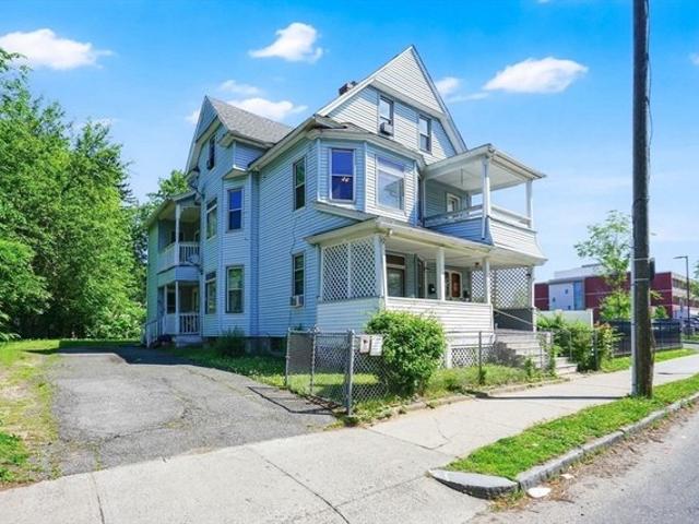 658 Union St, Springfield, MA 01109