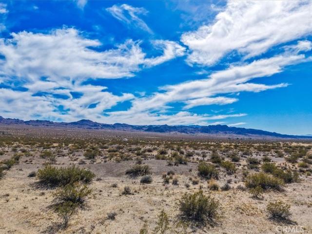 65944 Pipeline Rd, Twentynine Palms, CA 92277 | MLS #JT26073 | Compass