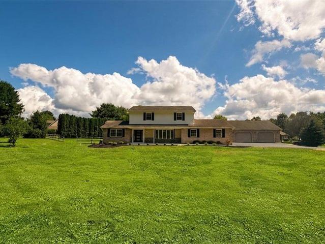 6594 Memorial Rd, Heidelberg, PA 18053