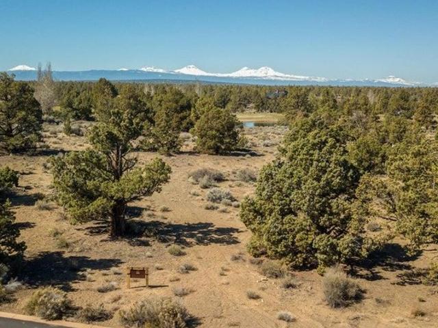 65953 Rimrock Ct, Bend, OR 97701