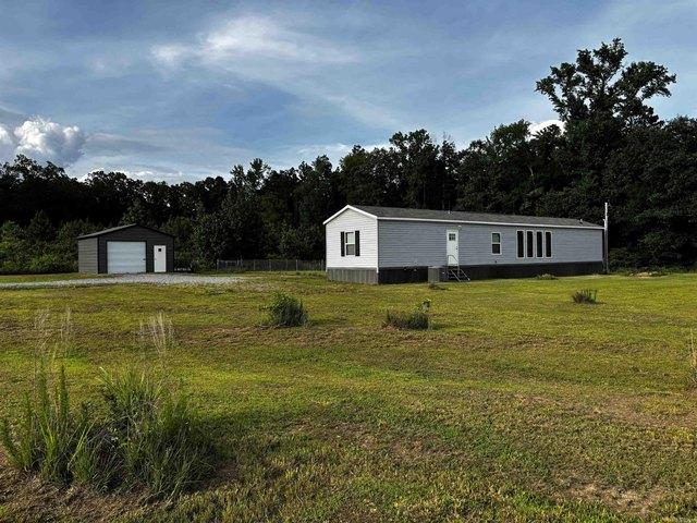 6595 Goodfellow Rd, Star City, AR 71667