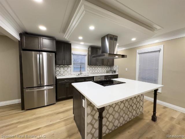 6596 MAPLE Drive