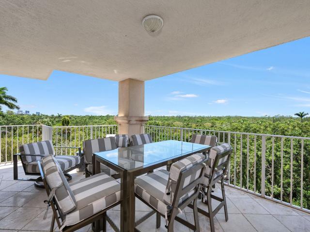6597 Nicholas Boulevard, 401, Naples, US, FL