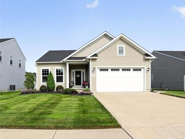 6598 High Perch Dr, North Ridgeville, OH 44039