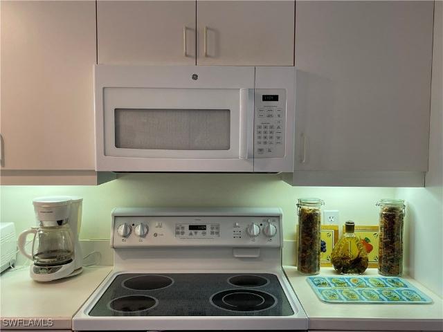 6590 Beach Resort Drive Unit 305, Naples, US, FL