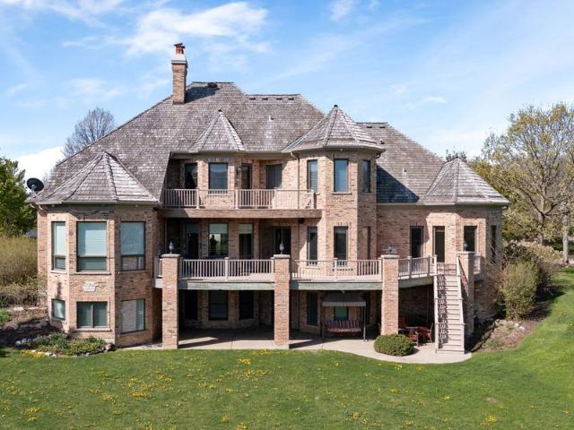 6590 Beech Ln, Libertyville, IL