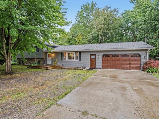 6590 Brunden Pl, Coloma, MI 49038