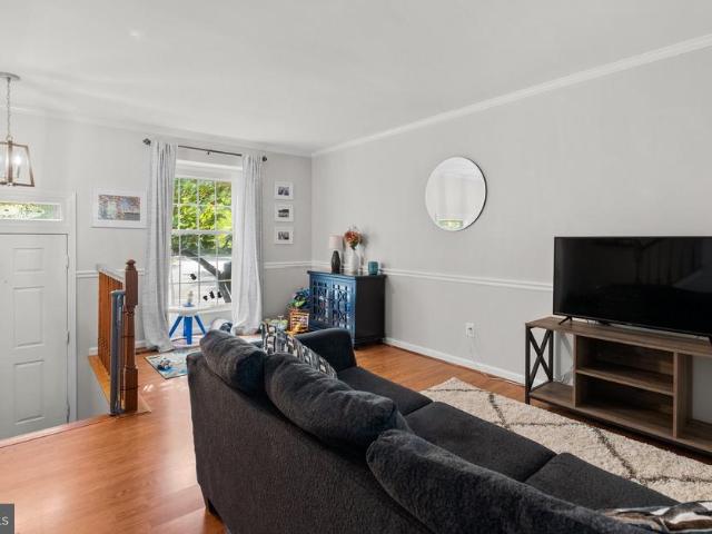 6592 Skylemar Trail