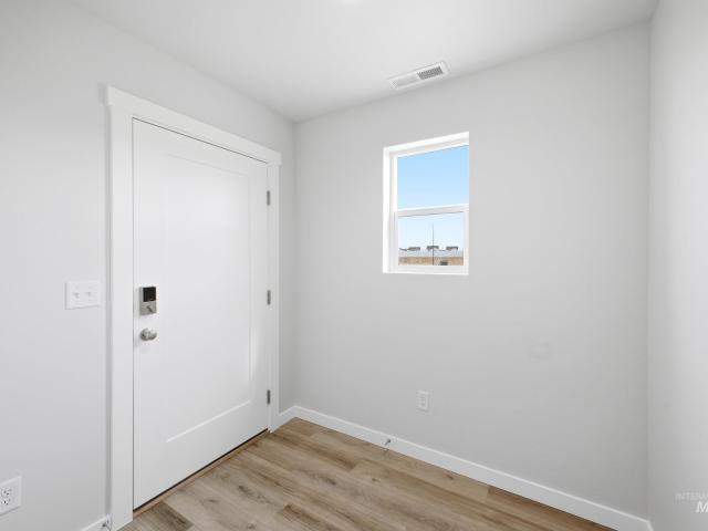6593 W Redwood Crk Dr, Meridian, ID 83646 | MLS #98979 | Compass