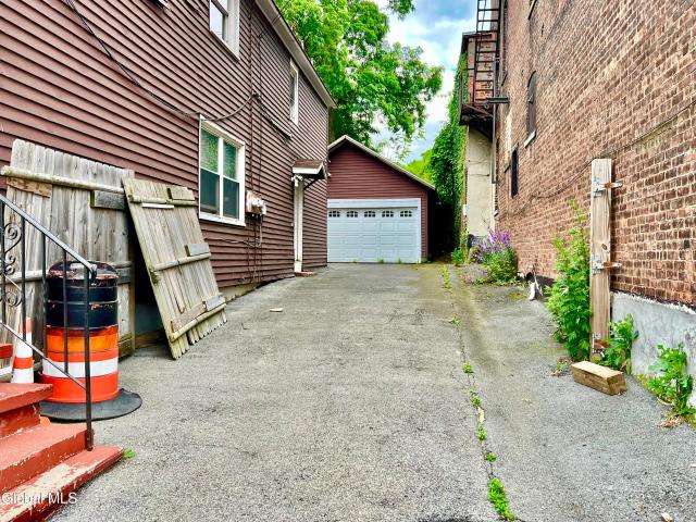 659 Crane Street