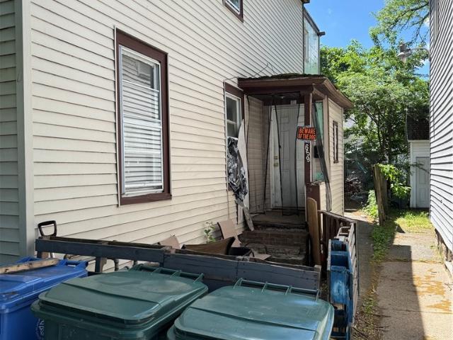 659 Bay Street