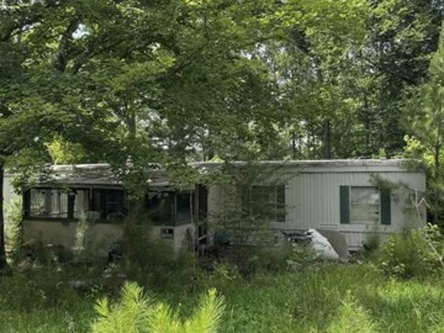 659 Dovefield Rd, Cross Hill, SC 29332