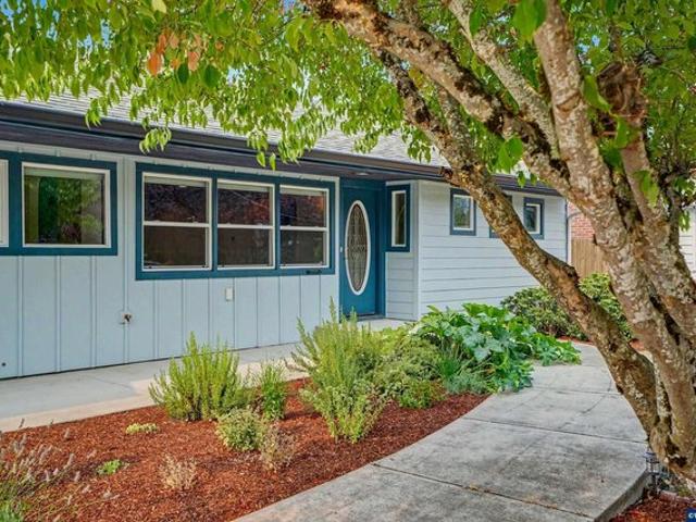 659 E Sherman St, Lebanon, OR 97355