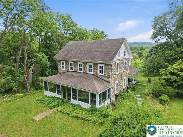 659 Mahoning Dr W, Mahoning, PA 18235