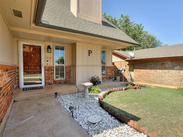 659 W Forest Drive