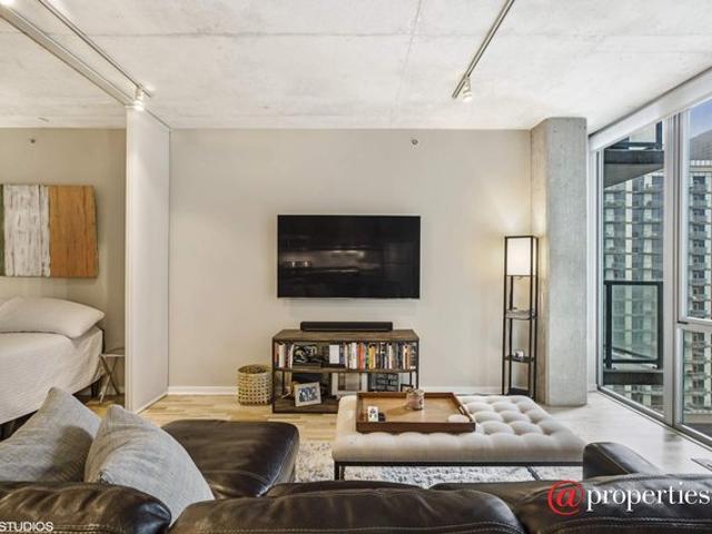 659 W Randolph St Apt 1217, Chicago, IL 60661