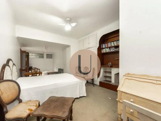 659m² de terreno, 400m² de área útil no Alto de Pinheiros