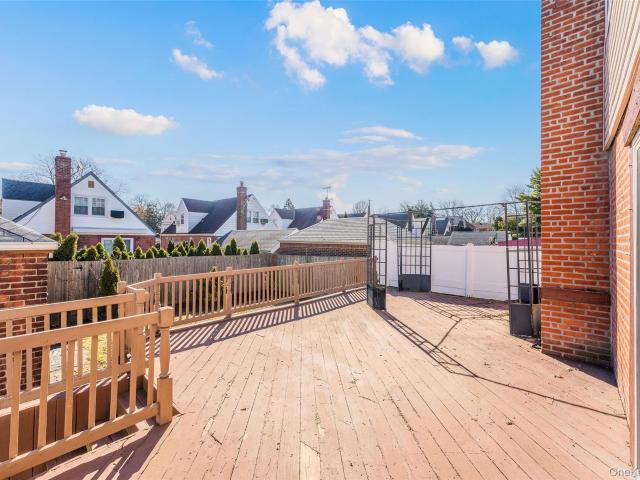 65 11 th Street