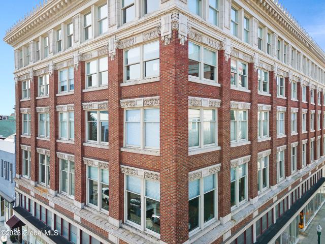 65 3rd Street 404 #