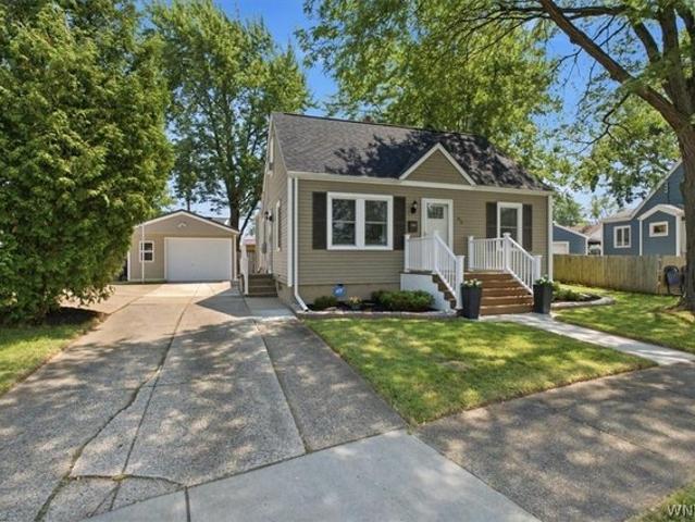 65 Tussing Ln, Tonawanda, NY 14150