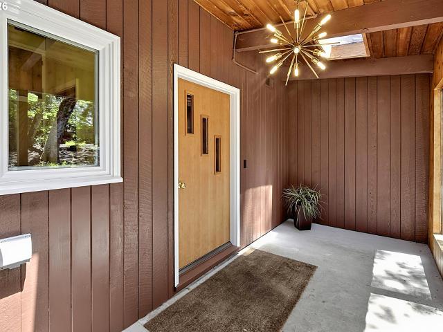 65 W 35TH PL
