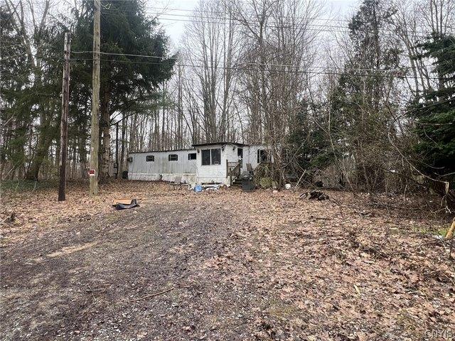 65 Whitewood Tract, Phoenix, NY 13135