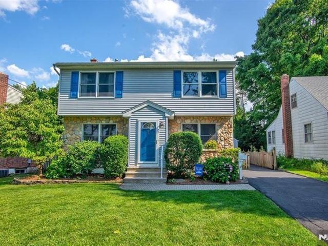 65 Wilkens Dr, Dumont, NJ 07628