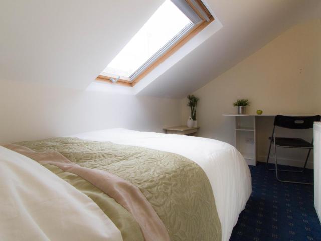 65 Woodsley Road Leeds, LS3 1DX