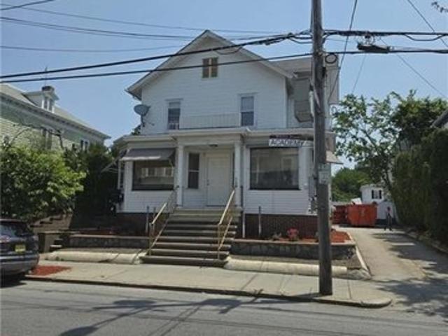 65 Academy Ave, Providence, RI 02908