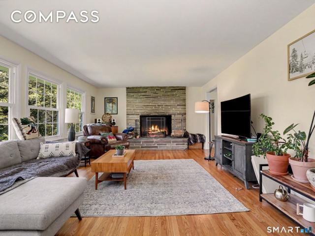 65 Banks Rd, Easton, CT