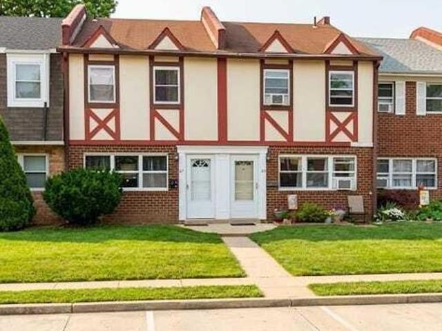 65 Briar Mills Dr, Brick, NJ 08724