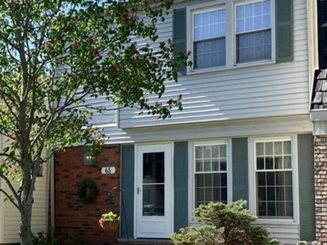 65 Carriage Hl, Macomb, IL 61455