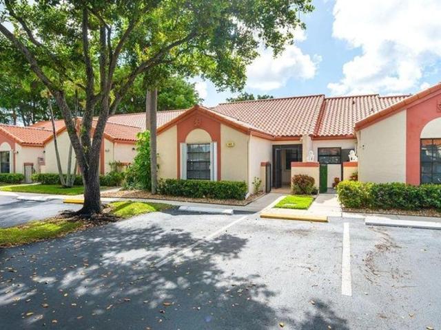 65 Centennial Ct, Deerfield Beach, FL 33442